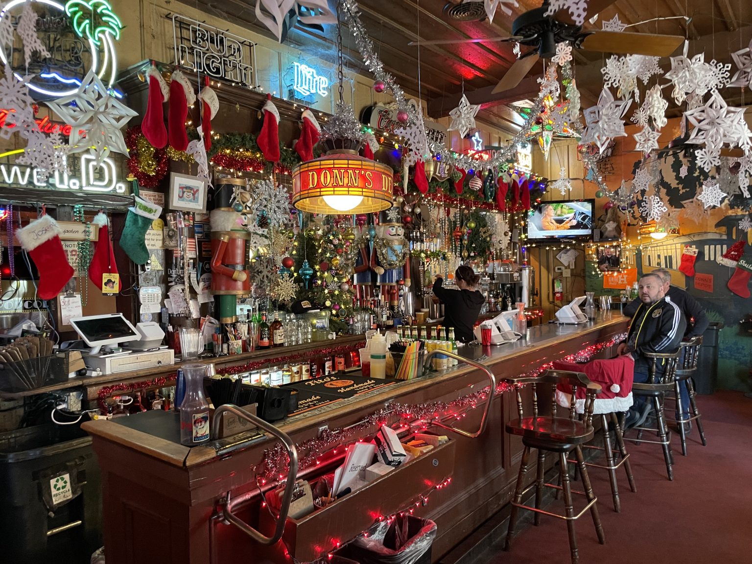Austin Dive Bar Travel Guide - Scoundrel's Field Guide